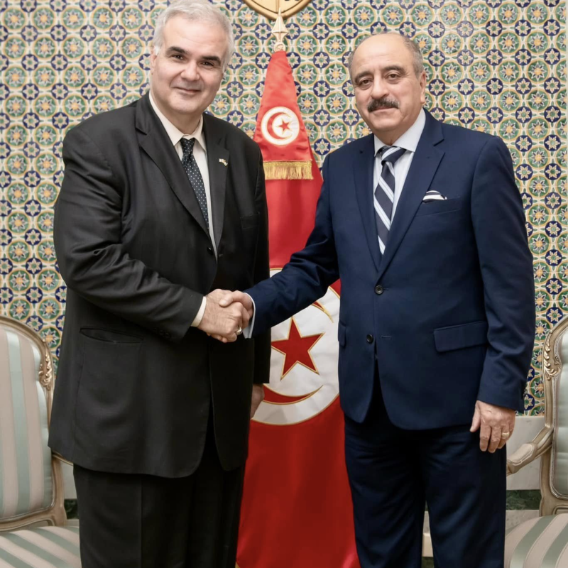 Le nouvel ambassadeur palestinien remet ses lettres de créance à Nafti ...