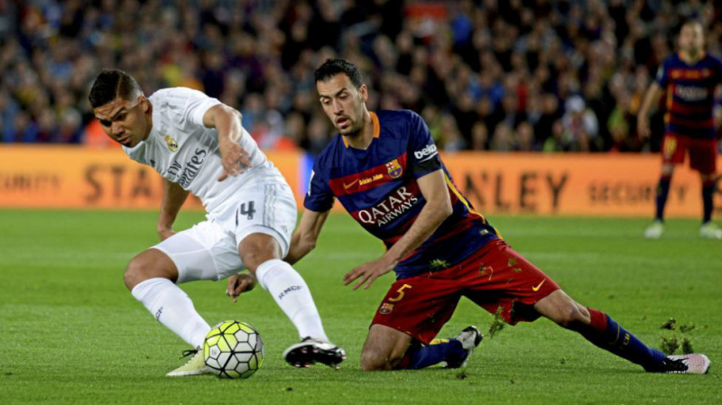 Casemiro encense Busquets | Mosaique FM