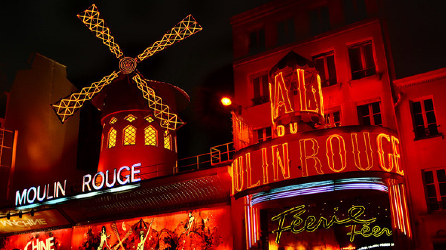Le Moulin Rouge va cesser son numéro avec des serpents | Mosaique FM