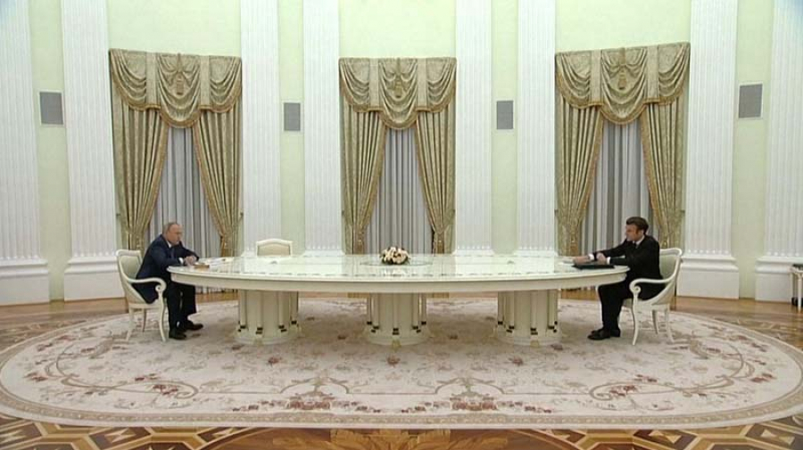 Macron refuse le test PCR...Poutine prend ses ''distances'' | Mosaique FM