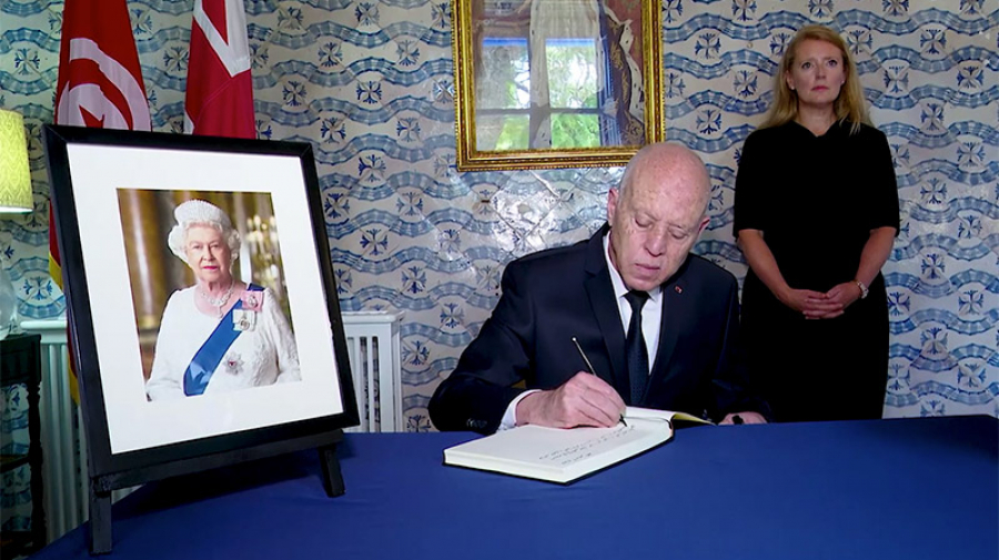 Mort d'Elizabeth II: Saïed inscrit un message de condoléances | Mosaique FM Mort d'Elizabeth II: Saïed inscrit un message de condoléances | Mosaique FM